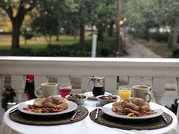Hotel Forsyth Park Inn, Savannah, United States of America - Lowest ...