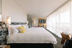 Hotel QT Canberra, Canberra, Australia - Lowest Rate Guaranteed!