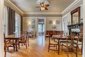 Hotel Hochelaga Inn, Kingston, Canada - Lowest Rate Guaranteed!