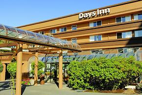 Hotel Days Inn by Wyndham Victoria On The Harbour, Victoria, Canada ...