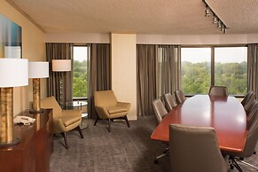 Hotel DoubleTree by Hilton Tulsa - Warren Place, Tulsa, United States ...