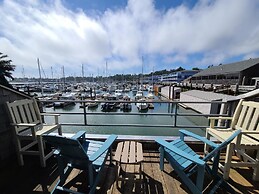Embarcadero Resort Hotel & Marina, Newport, United States of America ...