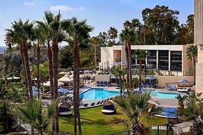 Hotel VEA Newport Beach, A Marriott Resort & Spa, Newport Beach, United ...
