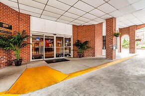 Hotel Comfort Inn Ballston, Arlington, USA, niedrigster Hotel-Tarif ...