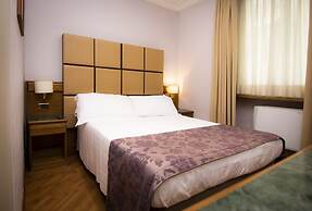 Hotel Giolli Nazionale, Rome, Italy - Lowest Rate Guaranteed!