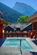 Moose Hotel And Suites, Banff, Canada - Lowest Rate Guaranteed!