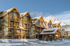 Moose Hotel And Suites, Banff, Canada - Lowest Rate Guaranteed!