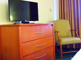 Hotel Rosslyn Inn and Suites, Edmonton, Canada - Lowest Rate Guaranteed!