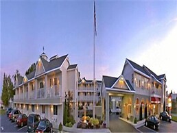 Hotel Parkside Inn Bridgeview, Mackinaw City, United States of America ...