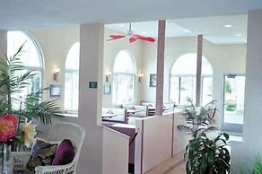 Hotel Parkside Inn Bridgeview, Mackinaw City, United States of America ...