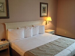 Hotel Parkside Inn Bridgeview, Mackinaw City, United States of America ...