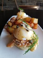 The Juniper Hotel, Banff, Canada - Lowest Rate Guaranteed!