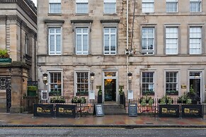 Le Monde Hotel, Edinburgh, United Kingdom - Lowest Rate Guaranteed!