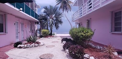 Hotel Rainbow Bend Resort, Marathon, United States of America - Lowest ...