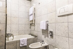 Hotel Giolli Nazionale, Rome, Italy - Lowest Rate Guaranteed!