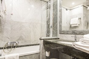 Hotel Giolli Nazionale, Rome, Italy - Lowest Rate Guaranteed!