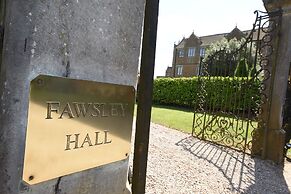 Hotel Fawsley Hall, Daventry, United Kingdom - Lowest Rate Guaranteed!
