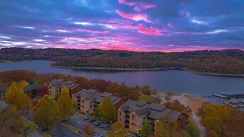 Hotel Still Waters Resort, Branson, United States of America - Lowest ...