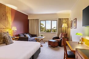 Hotel Fairmont Resort & Spa Blue Mountains, MGallery by Sofitel, Leura ...