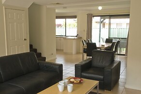 Hotel Country Comfort Perth, Belmont, Australia - Lowest Rate Guaranteed!