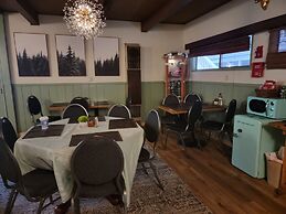 Hotel Cinnamon Bear Inn, Mammoth Lakes, United States of America ...