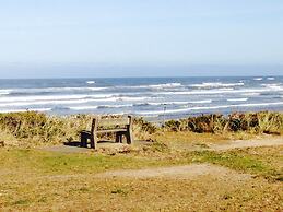 Hotel Tillicum Beach Motel (Deane's Oceanfront Lodge), Yachats, United ...