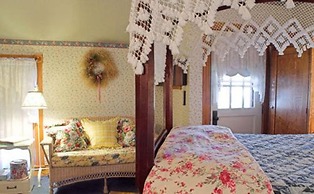 Hotel White Lace Inn, Sturgeon Bay, United States of America - Lowest ...