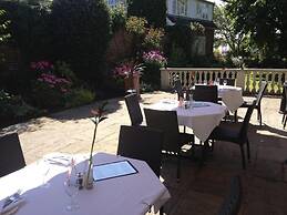 Warren Lodge Hotel, Shepperton, United Kingdom - Lowest Rate Guaranteed!