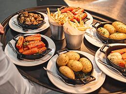 Hotel Dakota Eurocentral, Motherwell, United Kingdom - Lowest Rate ...