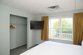 Hotel Cherry Tree Inn & Suites, Traverse City, United States of America ...