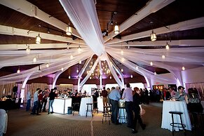 Hotel Manoir du Lac Delage, Lac Delage, Canada - Lowest Rate Guaranteed!