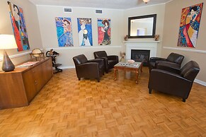 Hotel Byward Blue Inn, Ottawa, Canada - Lowest Rate Guaranteed!