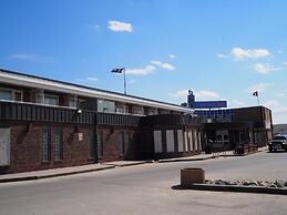 The New Cavalier Inn Hotel, Winnipeg, Canada - Lowest Rate Guaranteed!