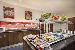 Hotel Ramada by Wyndham Belfast City Centre, Belfast, United Kingdom ...