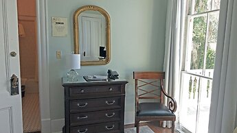 Hotel Forsyth Park Inn, Savannah, United States of America - Lowest ...