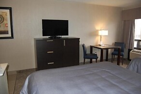 Hotel Stonecroft Inn, Windsor, Canada - Lowest Rate Guaranteed!