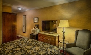 The Red Coach Inn Hotel, Niagara Falls, United States of America ...