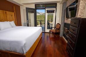 Hotel Copper Point Resort, Invermere, Canada - Lowest Rate Guaranteed!