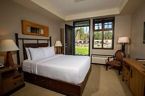 Hotel Copper Point Resort, Invermere, Canada - Lowest Rate Guaranteed!
