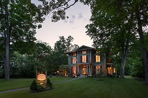 Hotel Landmark Inn, Cooperstown, United States of America - Lowest Rate ...