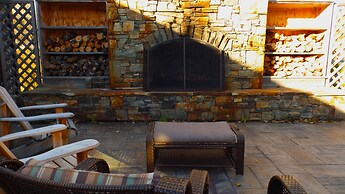 Hotel Timberland Inn, Kenora, Canada - Lowest Rate Guaranteed!