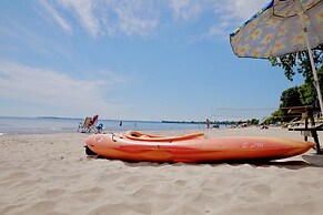 Hotel Long Beach Resort, Wainfleet, Canada - Lowest Rate Guaranteed!